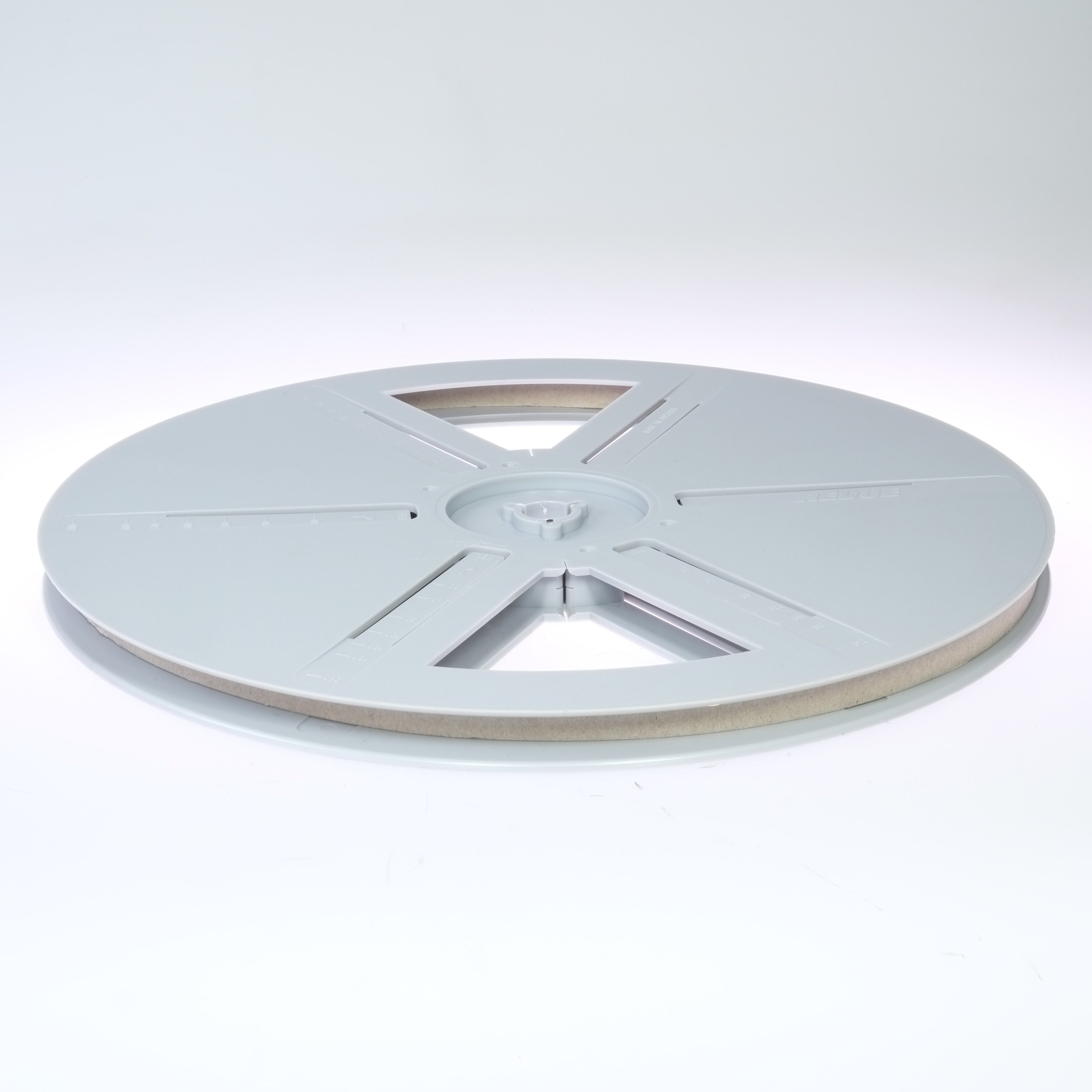 Revue film coil 240m, Super 8